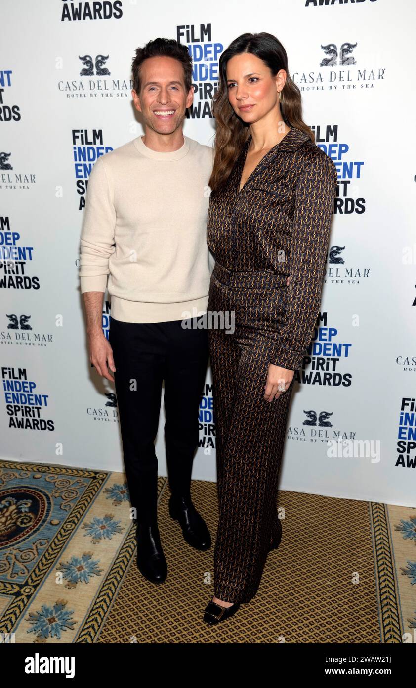 Glenn Howerton, left, and Jill Latiano pose together at the 2024 Spirit ...