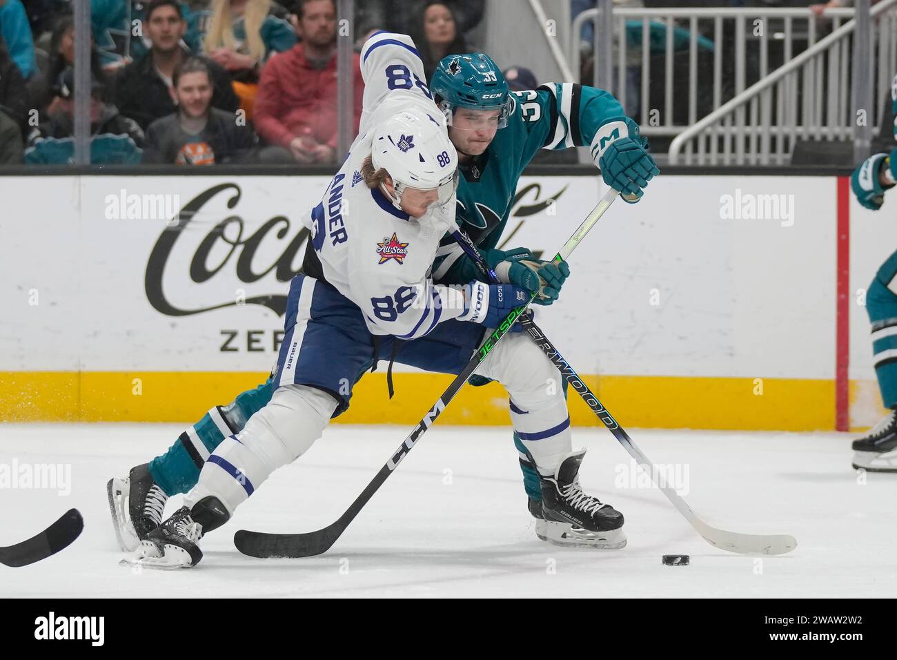 Toronto Maple Leafs right wing William Nylander (88) reaches for the ...