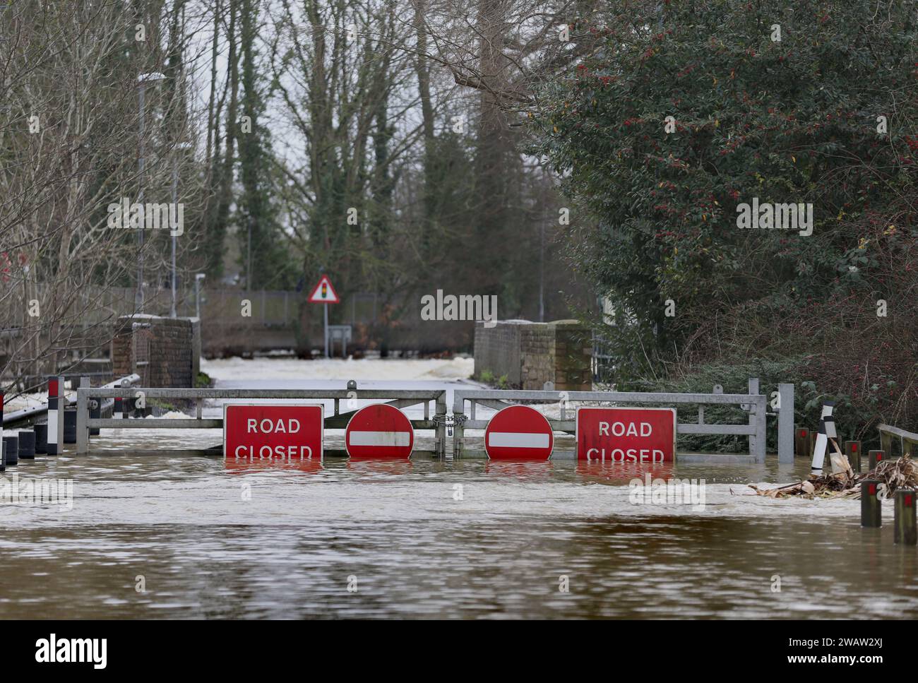 Road closed flooding river nene hi-res stock photography and images - Alamy