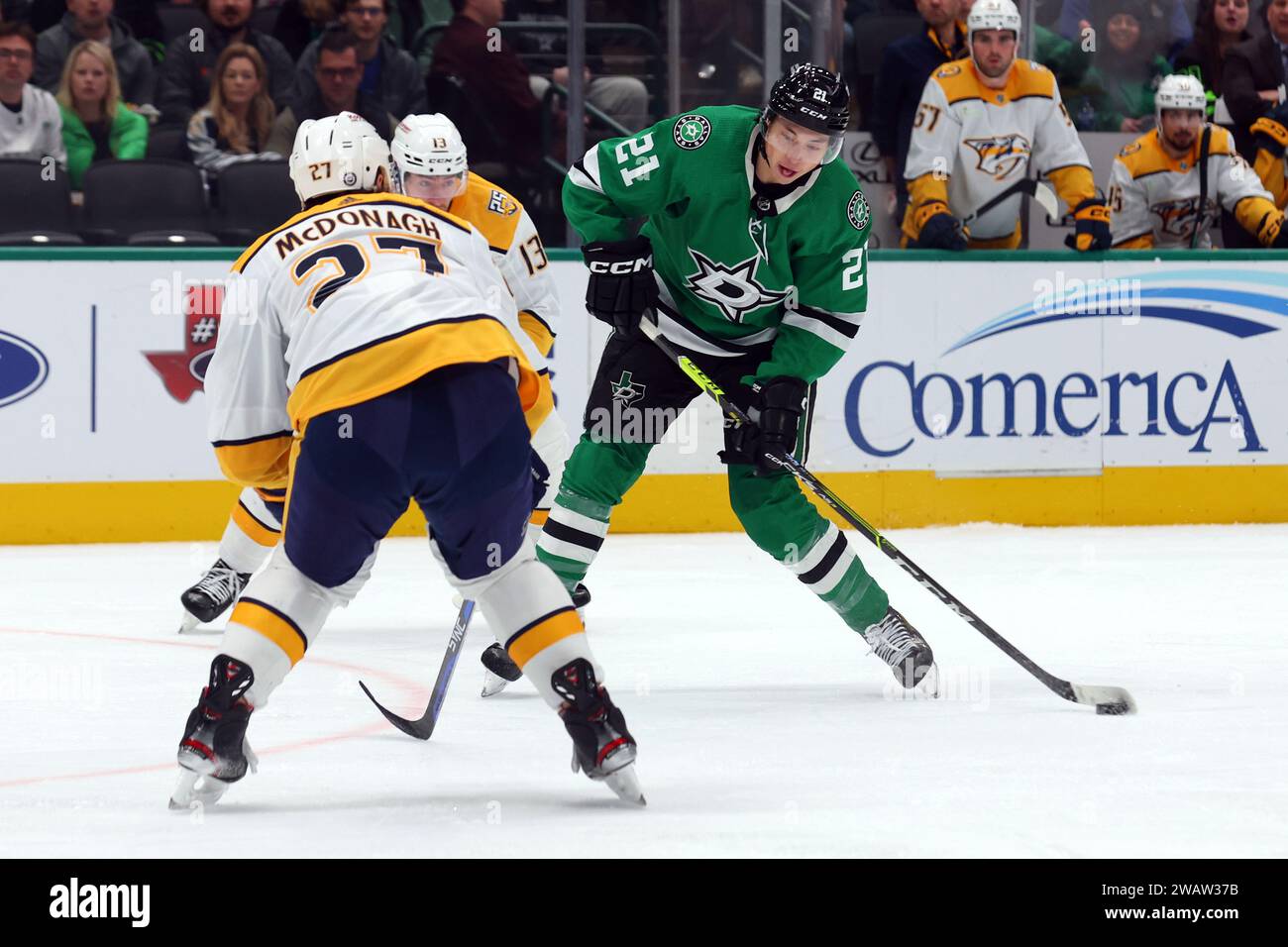 Nashville Predators defenseman Ryan McDonagh (27) and center Yakov ...