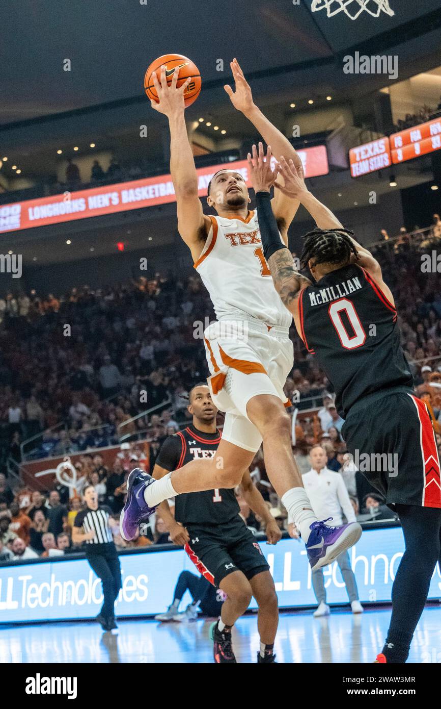 Texas, USA. 6th Jan, 2024. Dylan Disu #1 of the Texas Longhorns in ...