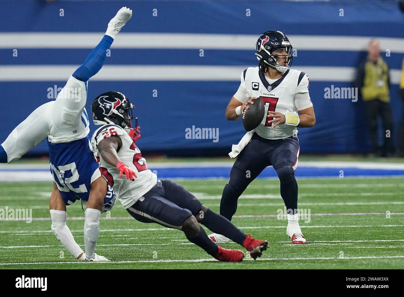 Houston Texans quarterback C.J. Stroud (7) prepares to throw a pass against the Indianapolis ...