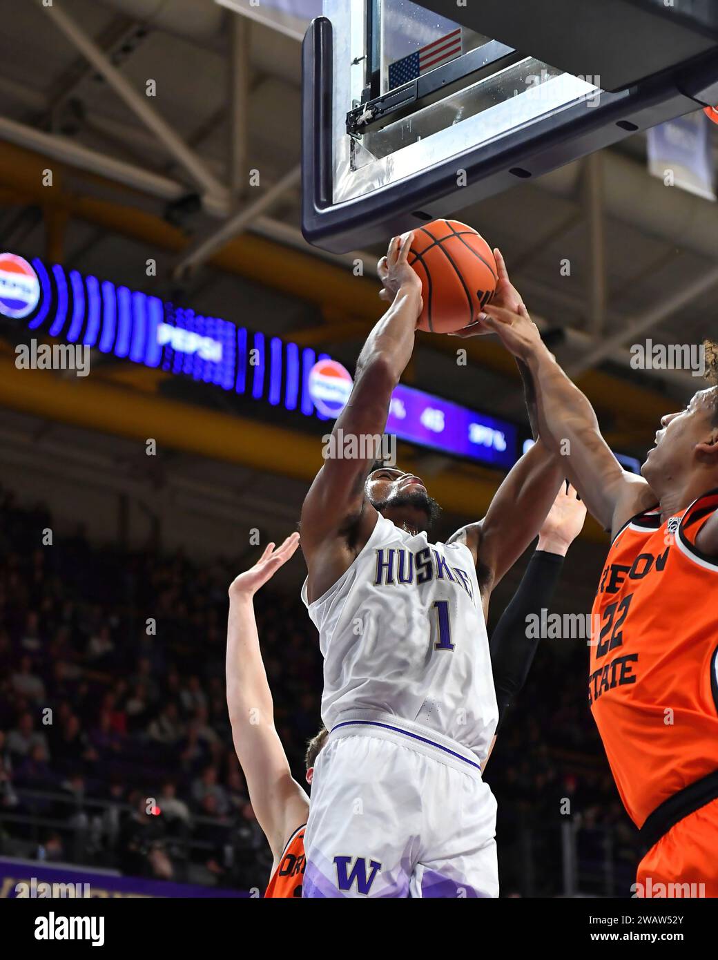 January 06, 2024: Washington Huskies forward Keion Brooks Jr. (1 ...
