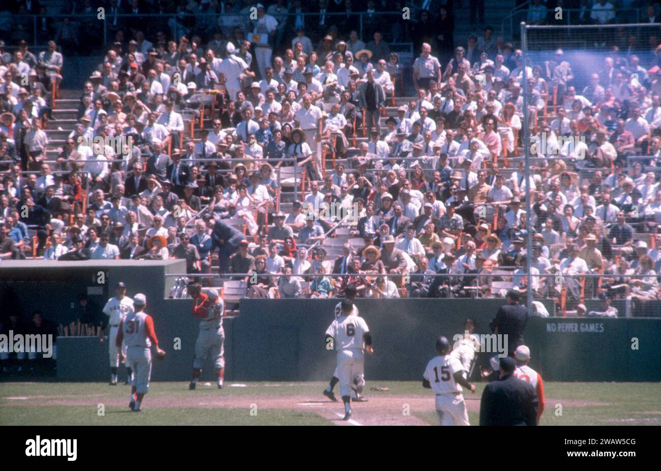 SAN FRANCISCO, CA - JULY 6: Felipe Alou #23 of the San Francisco Giants ...