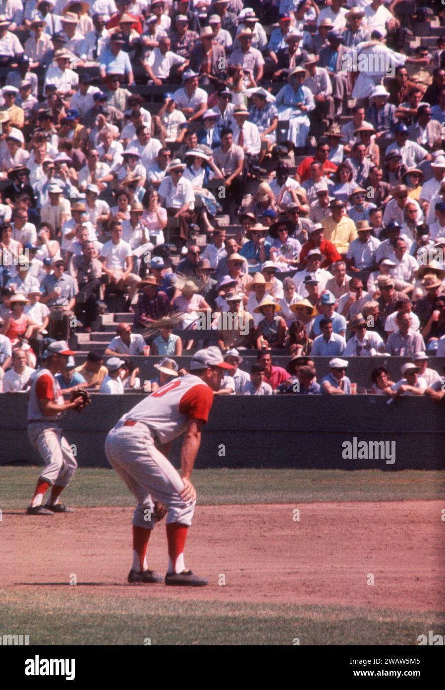 LOS ANGELES, CA - JULY 9: Second baseman Don Blasingame #19 and ...