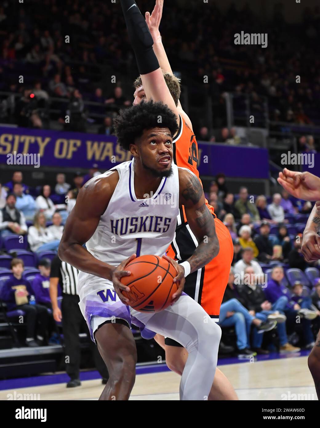 January 06, 2024: Washington Huskies forward Keion Brooks Jr. (1) looks ...