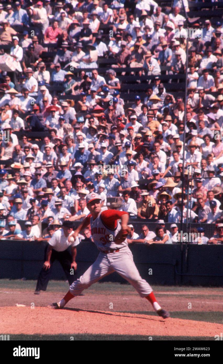 LOS ANGELES, CA - JULY 9: Pitcher Joey Jay #30 of the Cincinnati Reds ...