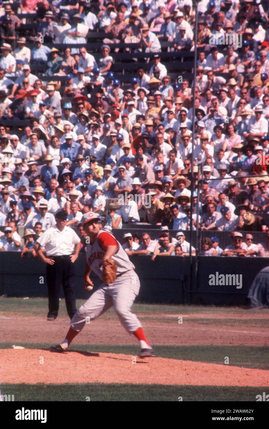 LOS ANGELES, CA - JULY 9: Pitcher Joey Jay #30 of the Cincinnati Reds ...