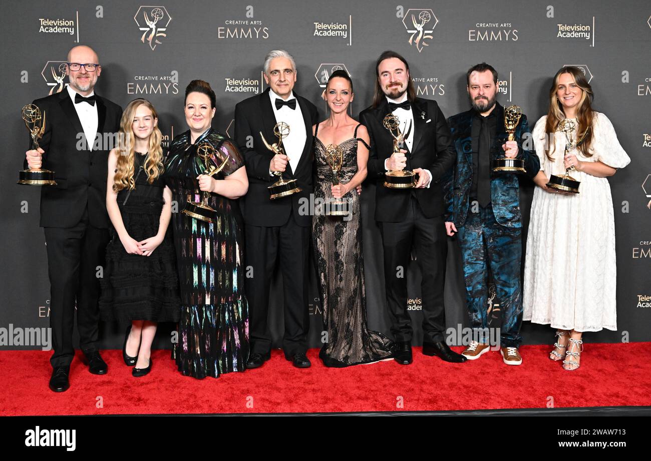The team from "The Last Of Us" with their Emmy for outstanding ...