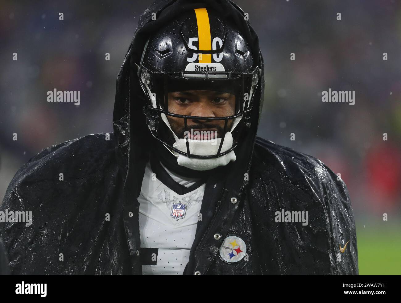 Baltimore, MD, USA. 6th Jan, 2024. Pittsburgh Steelers LB Elandon ...