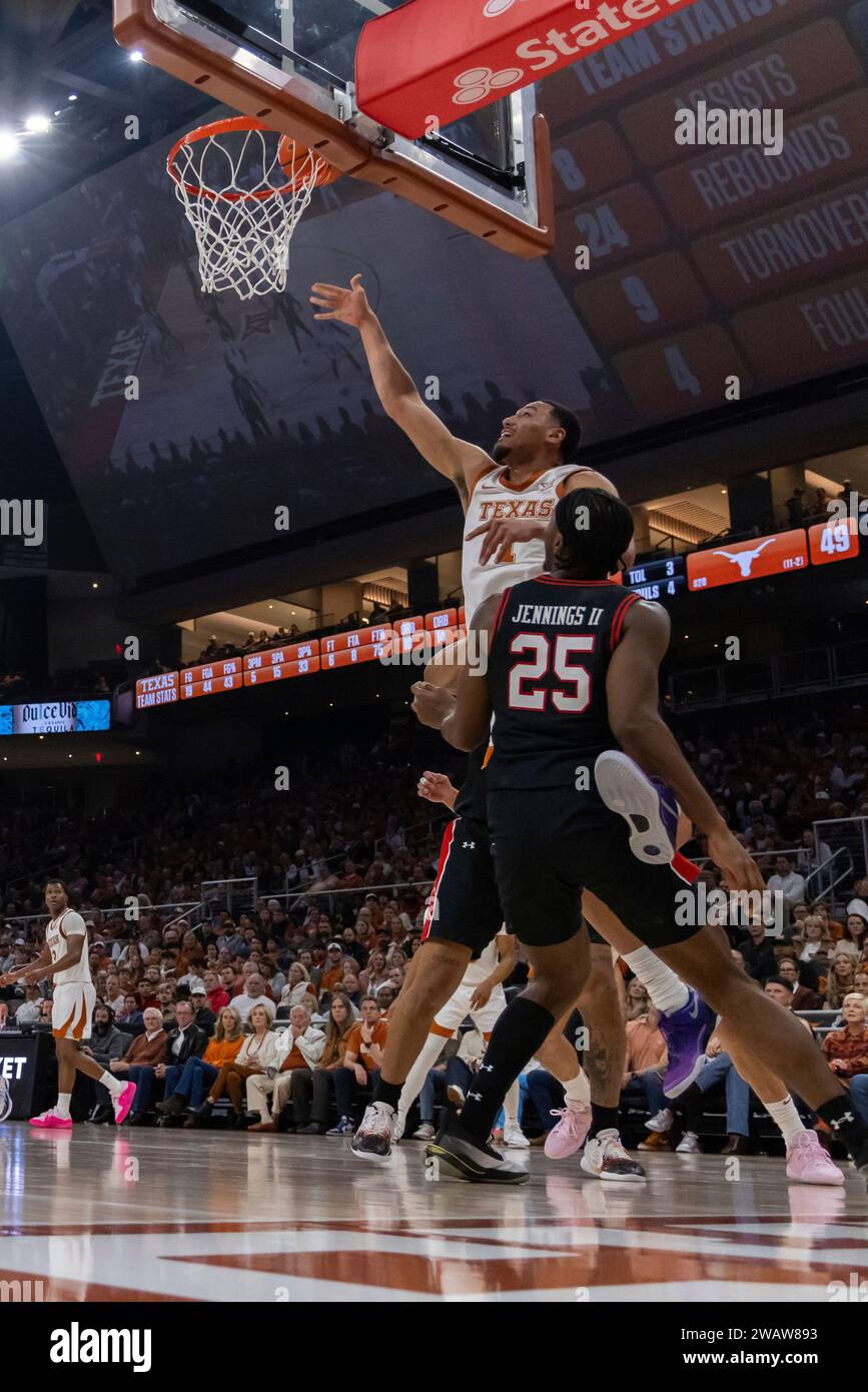 AUSTIN, TX - JANUARY 06: Texas Longhorns forward Dylan Disu (1) takes a ...