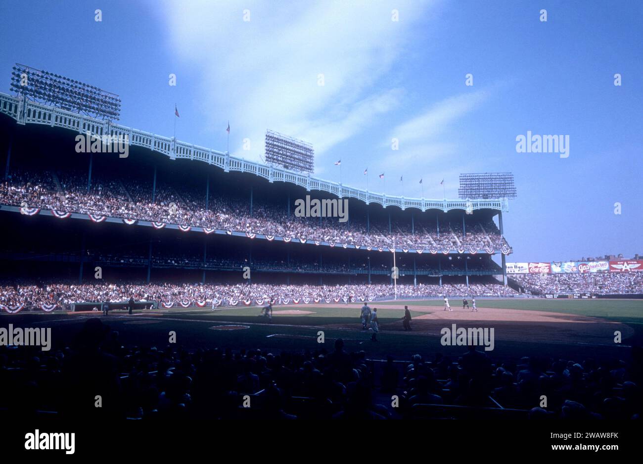 BRONX, NY - SEPTEMBER, 1955: General view of the 1955 World Series ...