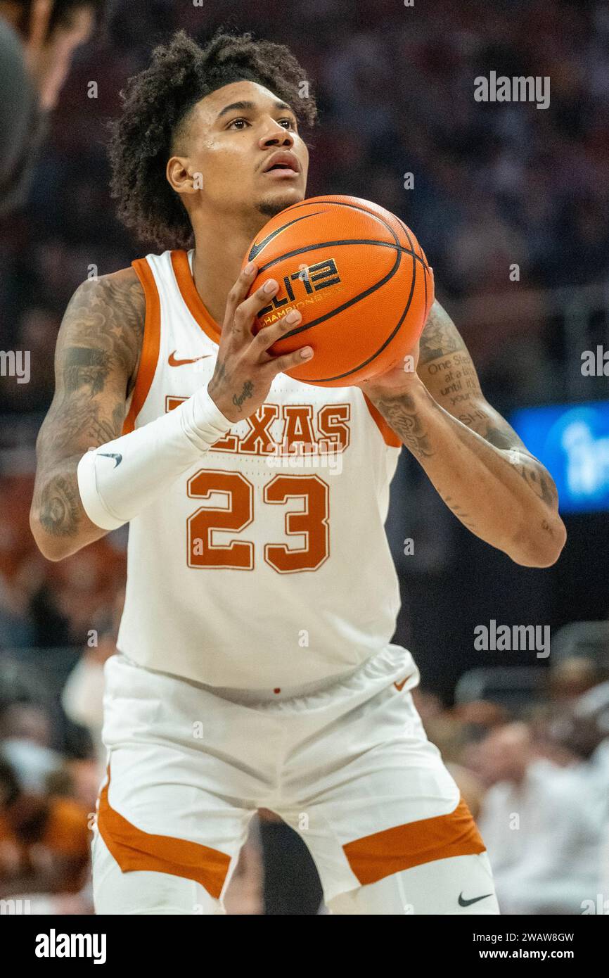 Texas, USA. 6th Jan, 2024. Dillon Mitchell #23 of the Texas Longhorns ...