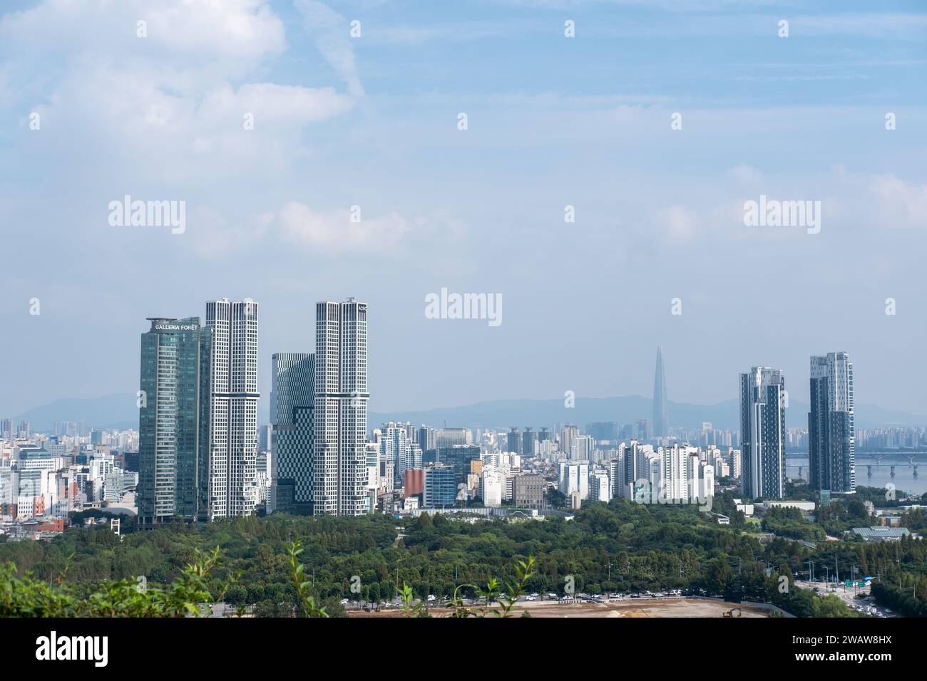 Seoul, South Korea - 31 August 2023: cluster of skyscraper in Seoul ...