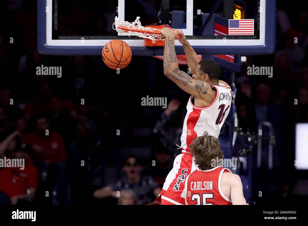 TUCSON, AZ - JANUARY 06: Arizona Wildcats forward Keshad Johnson #16 ...