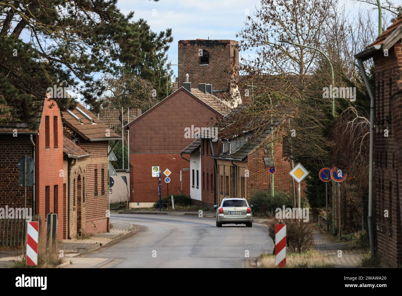 Merzenich, Germany. 05th Jan, 2024. The ruins of a former church stand ...