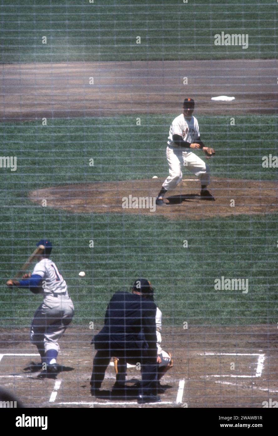 SAN FRANCISCO, CA - JUNE 1: Pitcher Sam Jones #19 of the San Francisco ...
