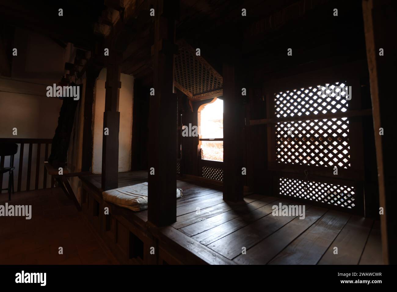Newar style window in bhaktapur durbar square Stock Photo - Alamy