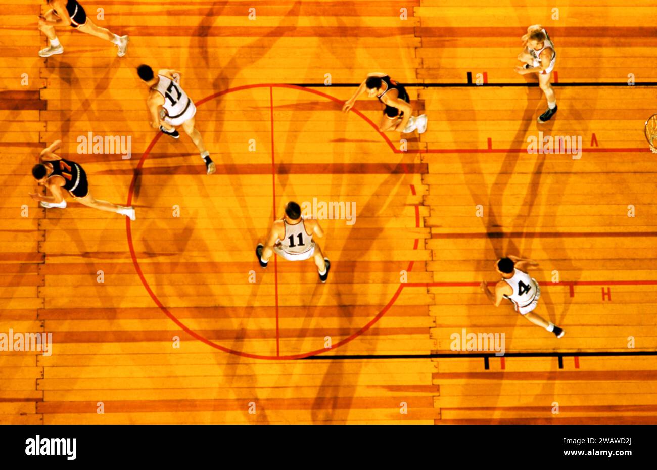 NEW YORK, NY - JANUARY 8: Harry Gallatin #11 of the New York Knicks ...