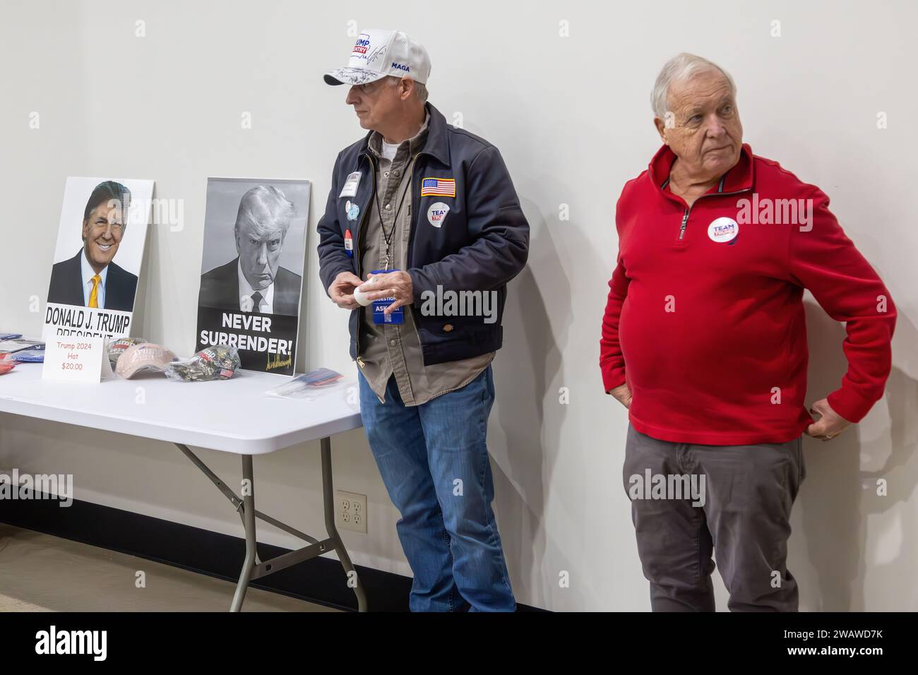 Volunteers at a Donald Trump campaign rally held by Georgia ...