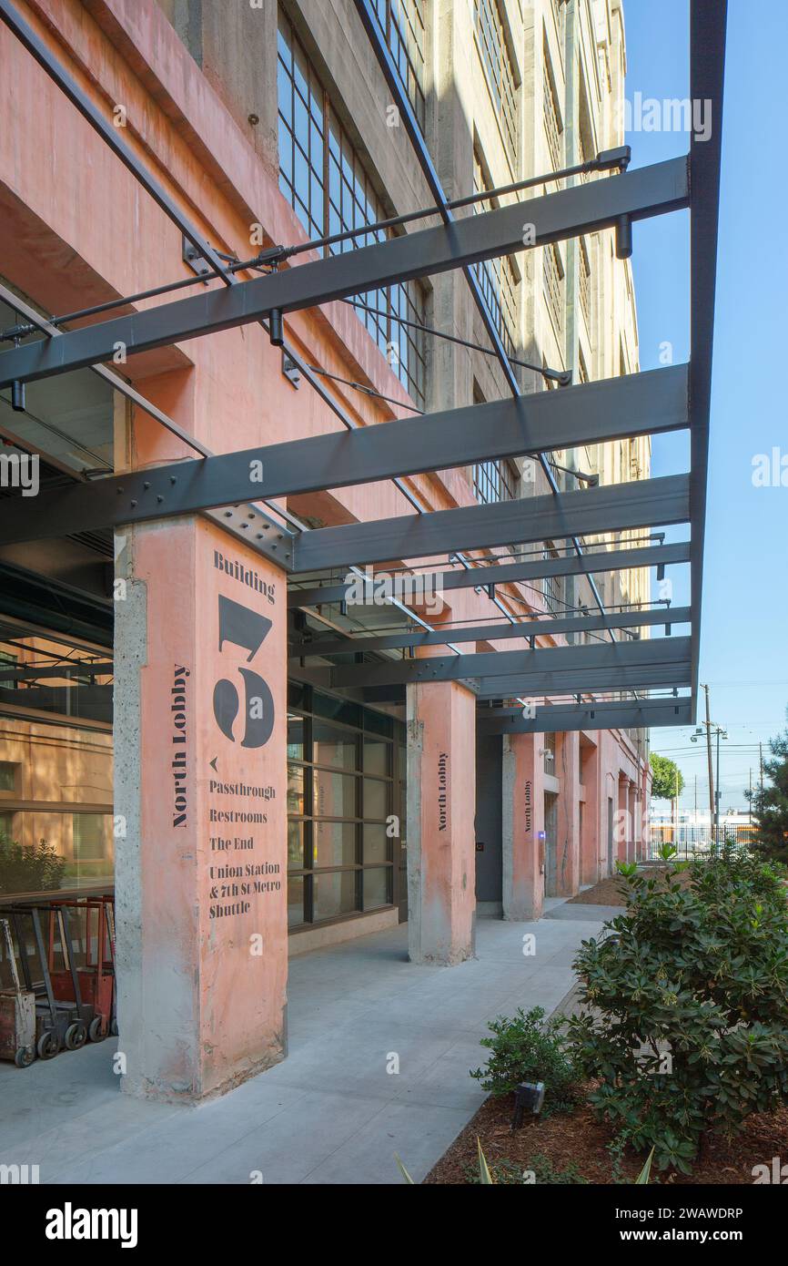 Row dtla hi-res stock photography and images - Alamy