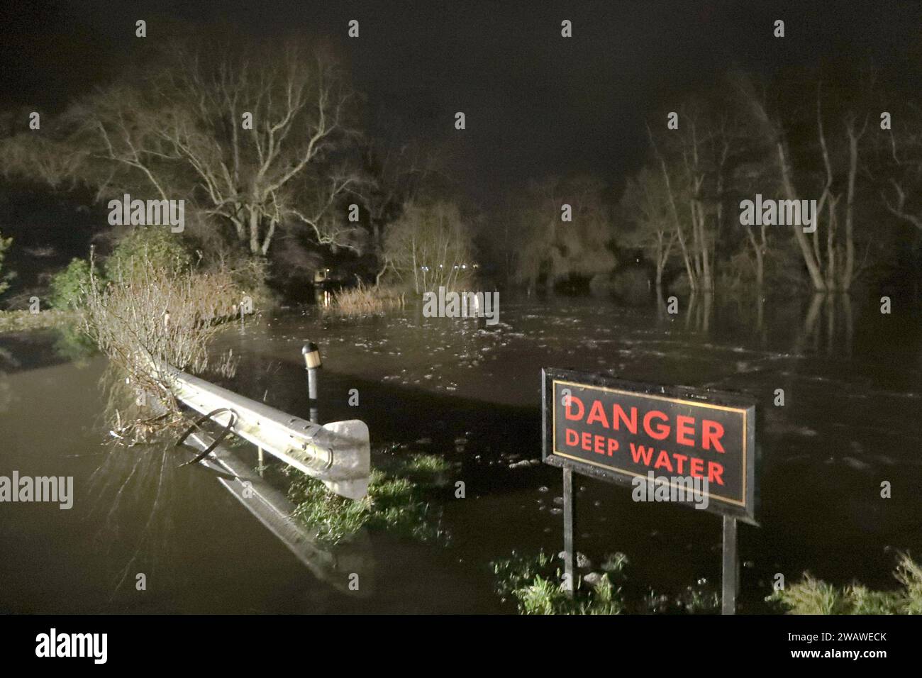 The Mill, Elstead. 06th January 2024. Rainfall from Storm Henk made its ...