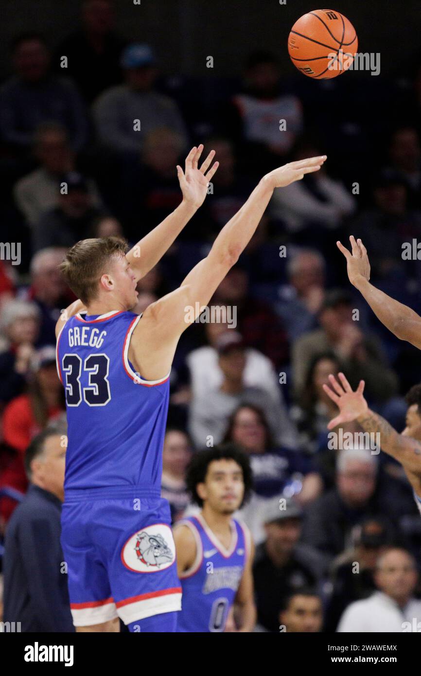 Gonzaga forward Ben Gregg shoots during the first half of an NCAA ...