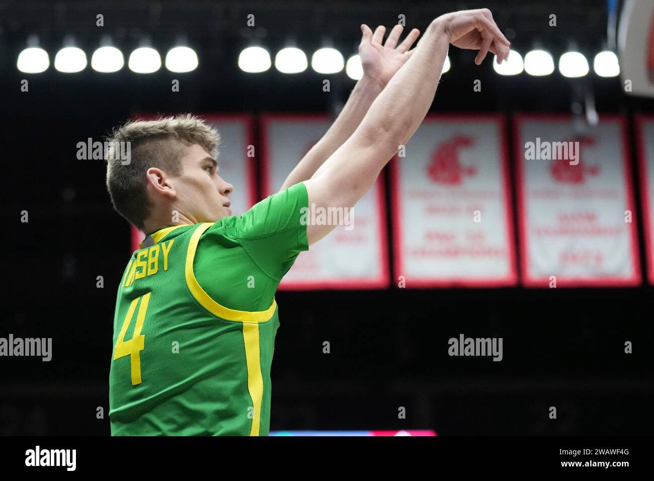 Oregon guard Brennan Rigsby (4) in action against Washington State ...