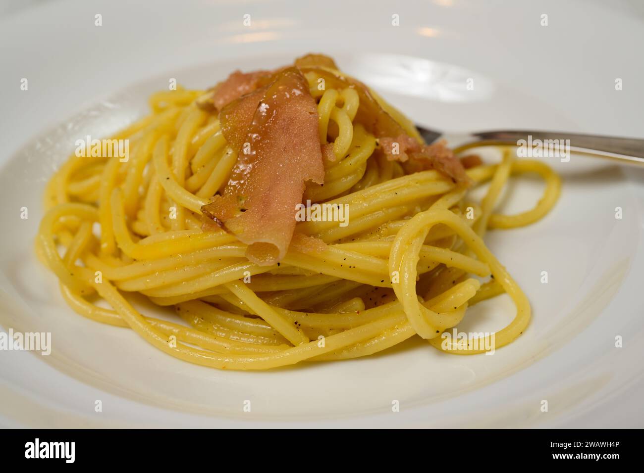 Spaghetti alla Bottarga di Muggine Italian Pasta Noodles with Fish Roe ...