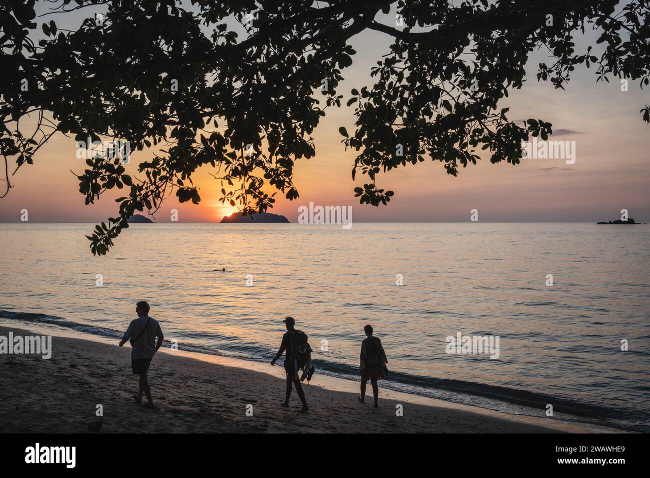 Koh Chang, Thailand. 02nd Jan, 2024. Tourists are seen walking along a ...