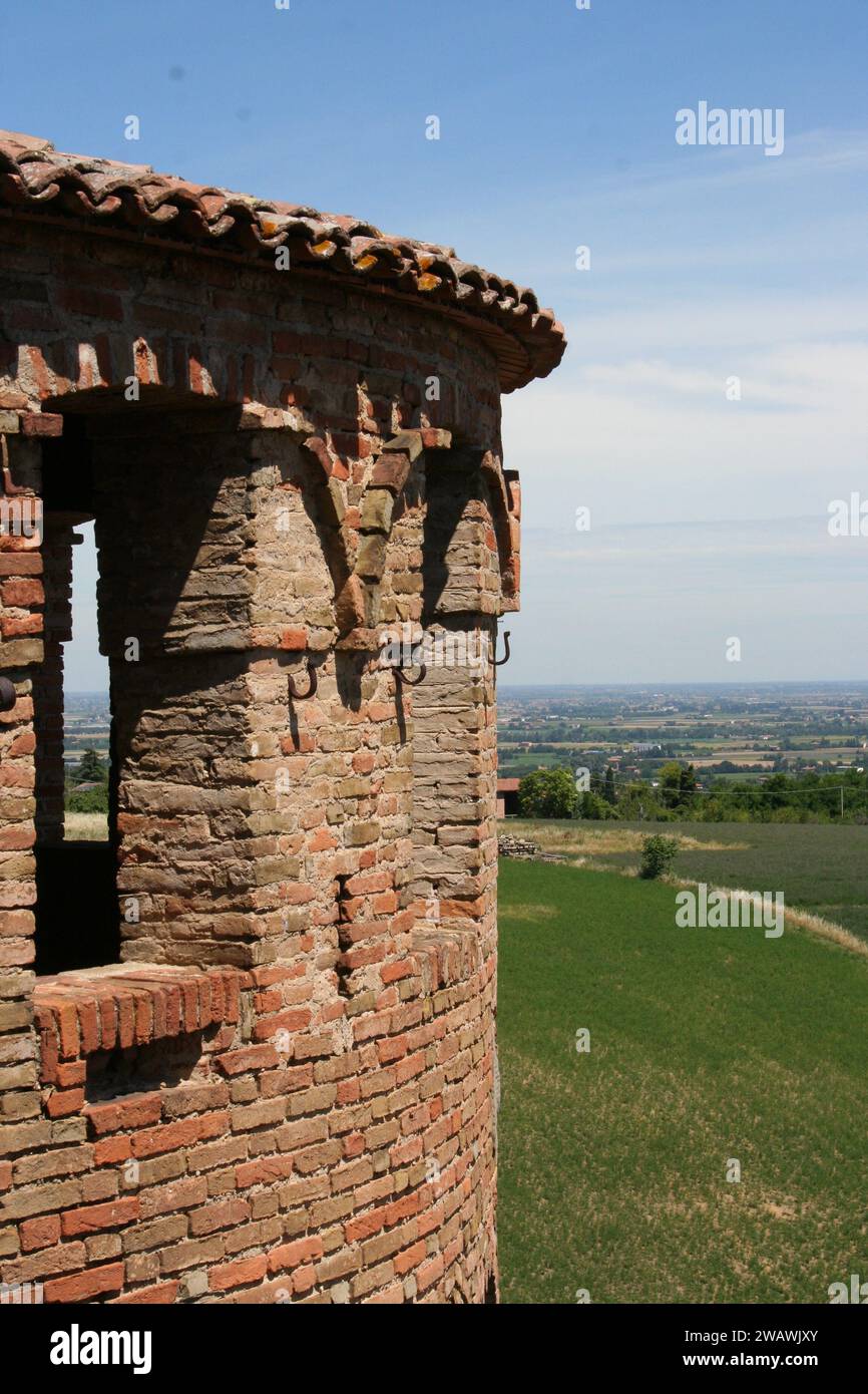 Bologna castle hi-res stock photography and images - Alamy