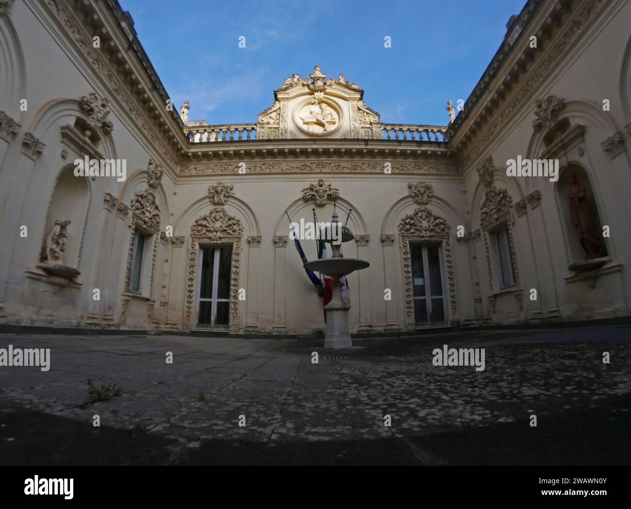 The noble house hi-res stock photography and images - Alamy