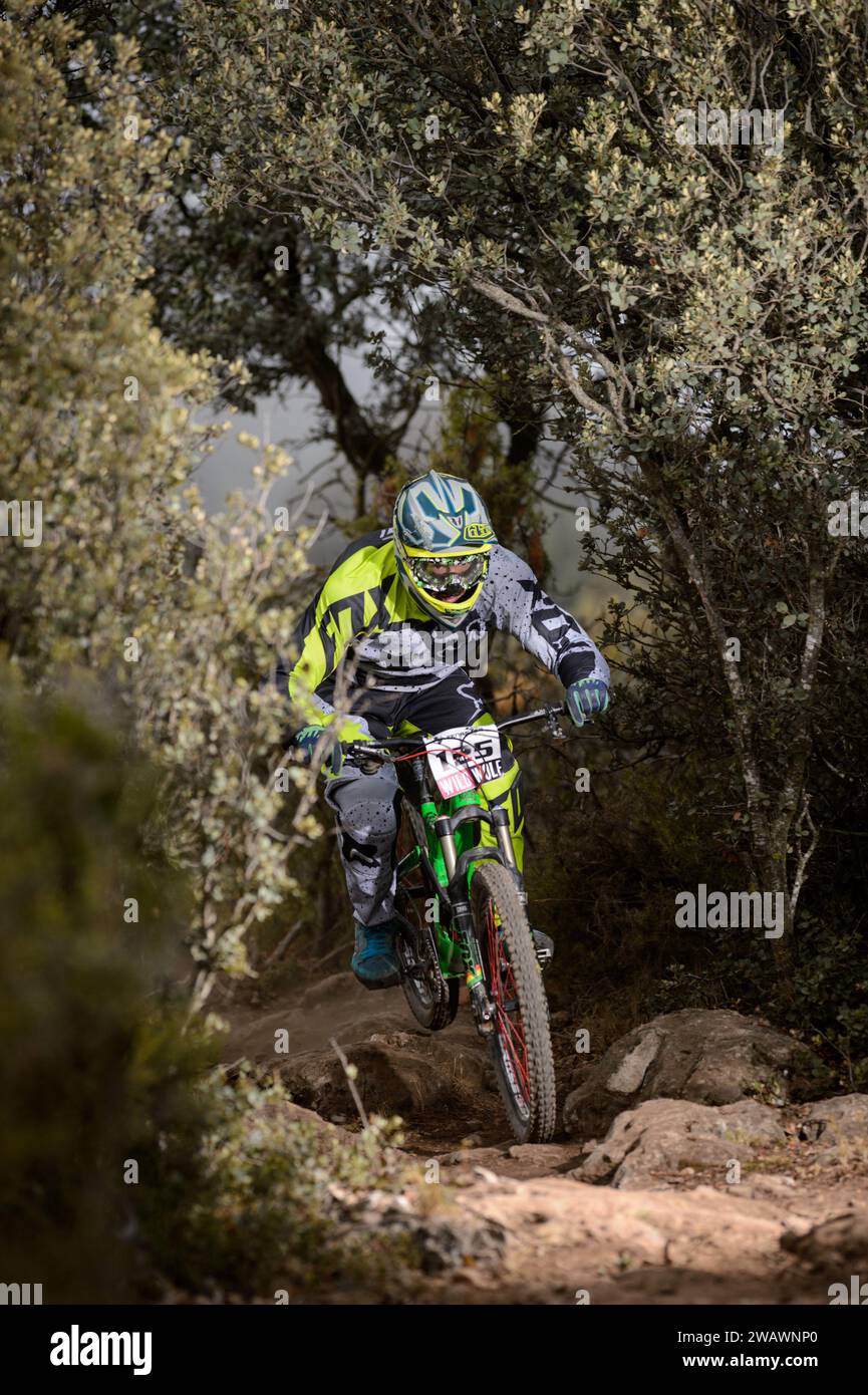 Mtb downhill racing hi-res stock photography and images - Alamy