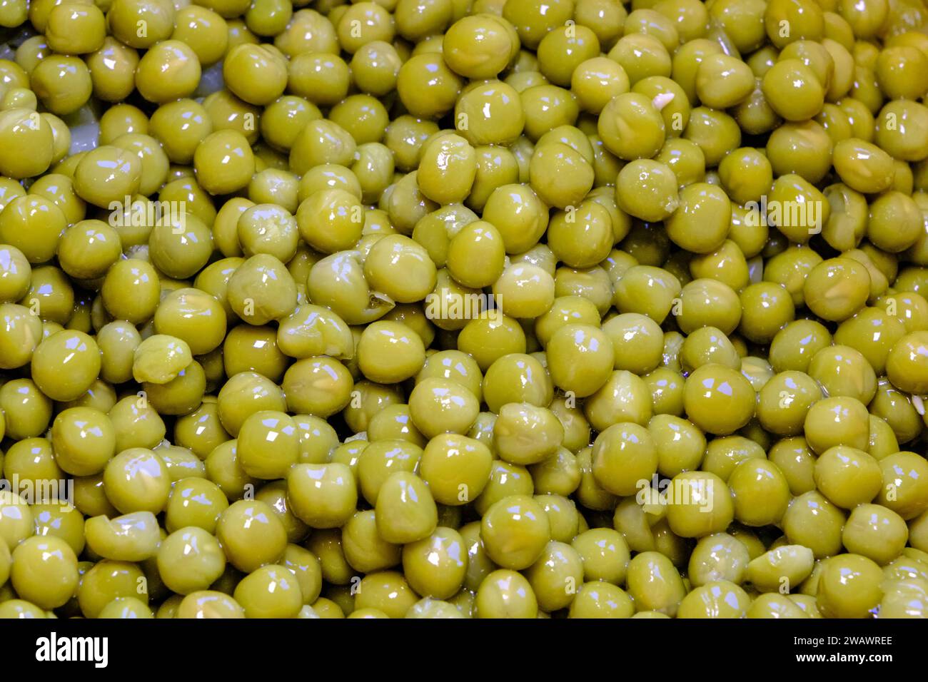 Large peas hi-res stock photography and images - Alamy