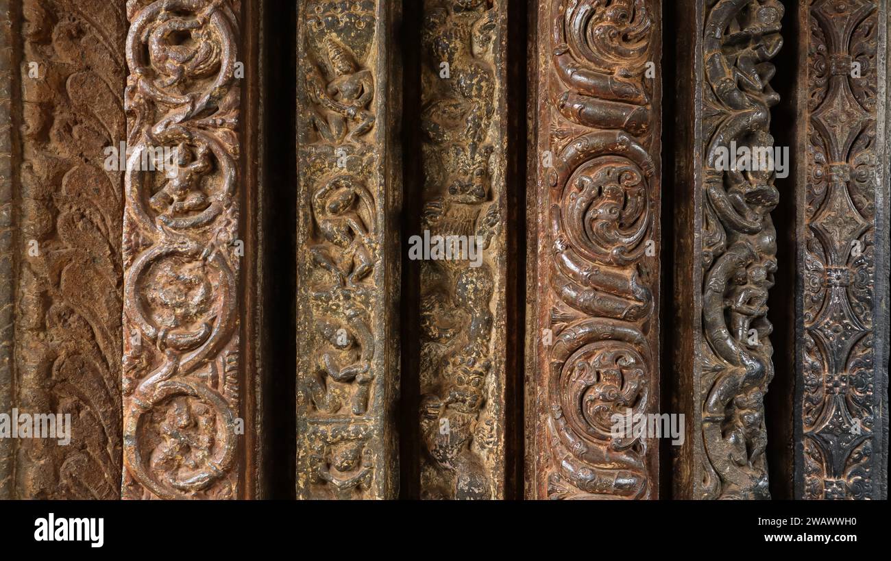 Carving Details on the Antarala of Ancient Shree Tarakeshwara Swamy ...