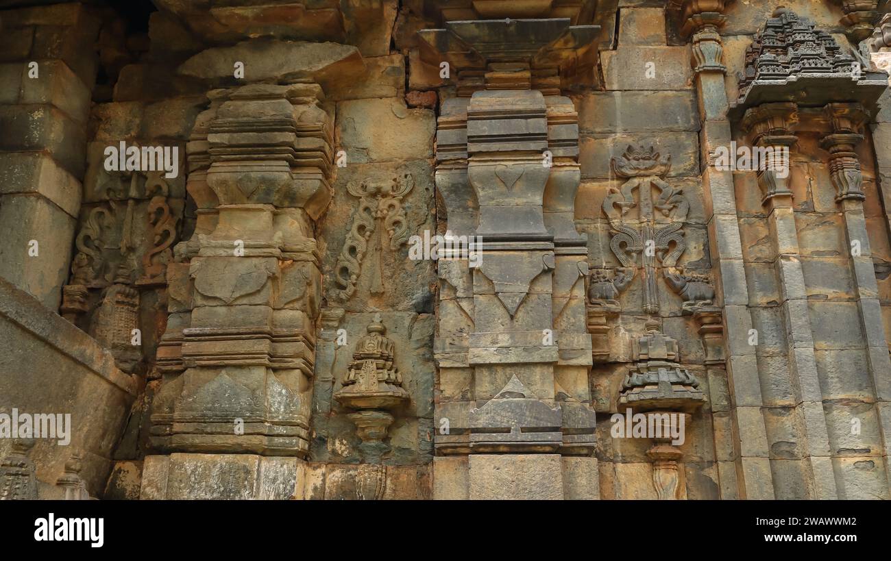 Beautiful Carvings on the Ancient Shree Tarakeshwara Swamy Temple, 12th ...