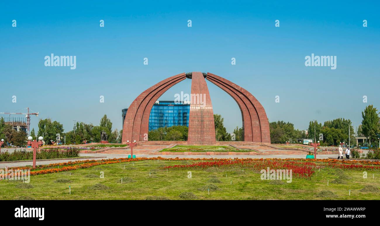 Victory Monument, Victory Square, Bishkek, Kyrgyzstan Stock Photo - Alamy