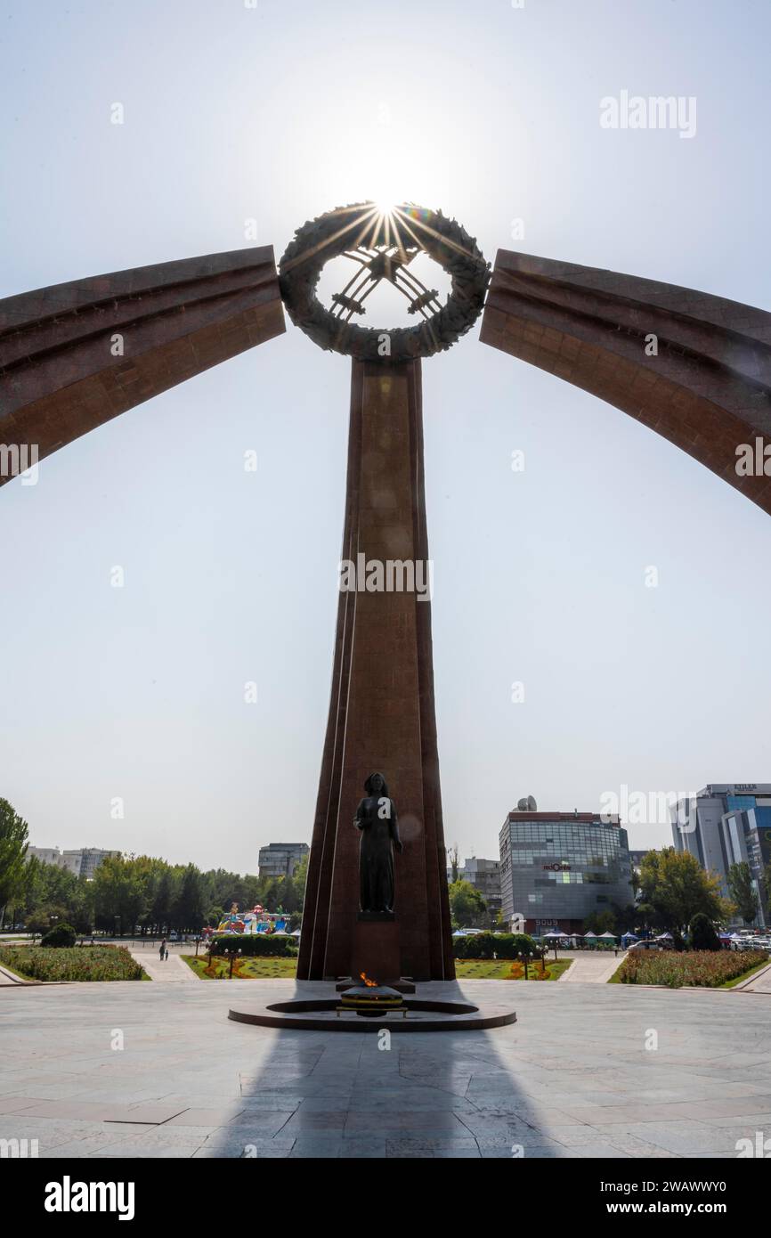 Victory Monument, Victory Square, Bishkek, Kyrgyzstan Stock Photo - Alamy