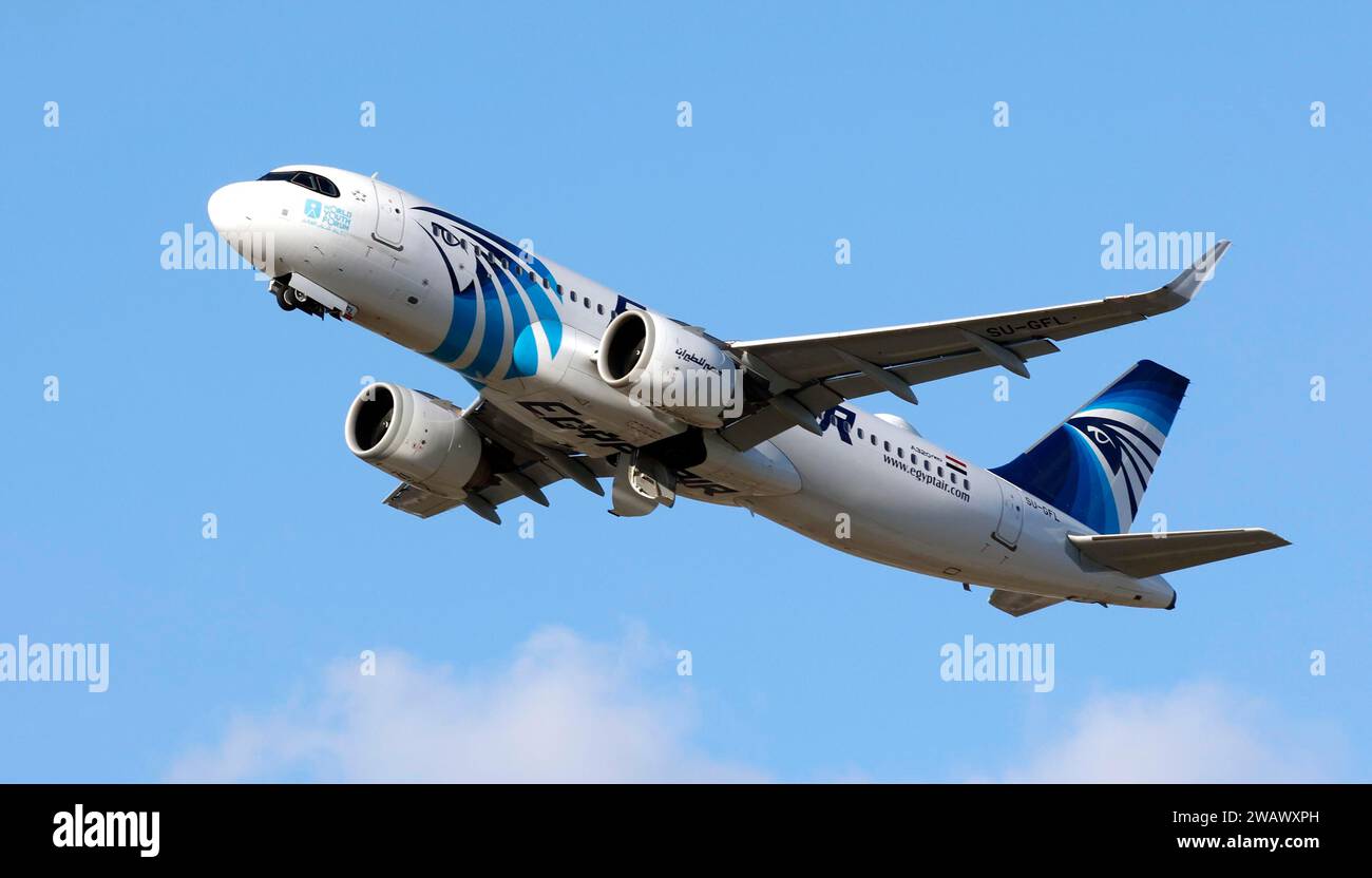 320 251n hi-res stock photography and images - Alamy