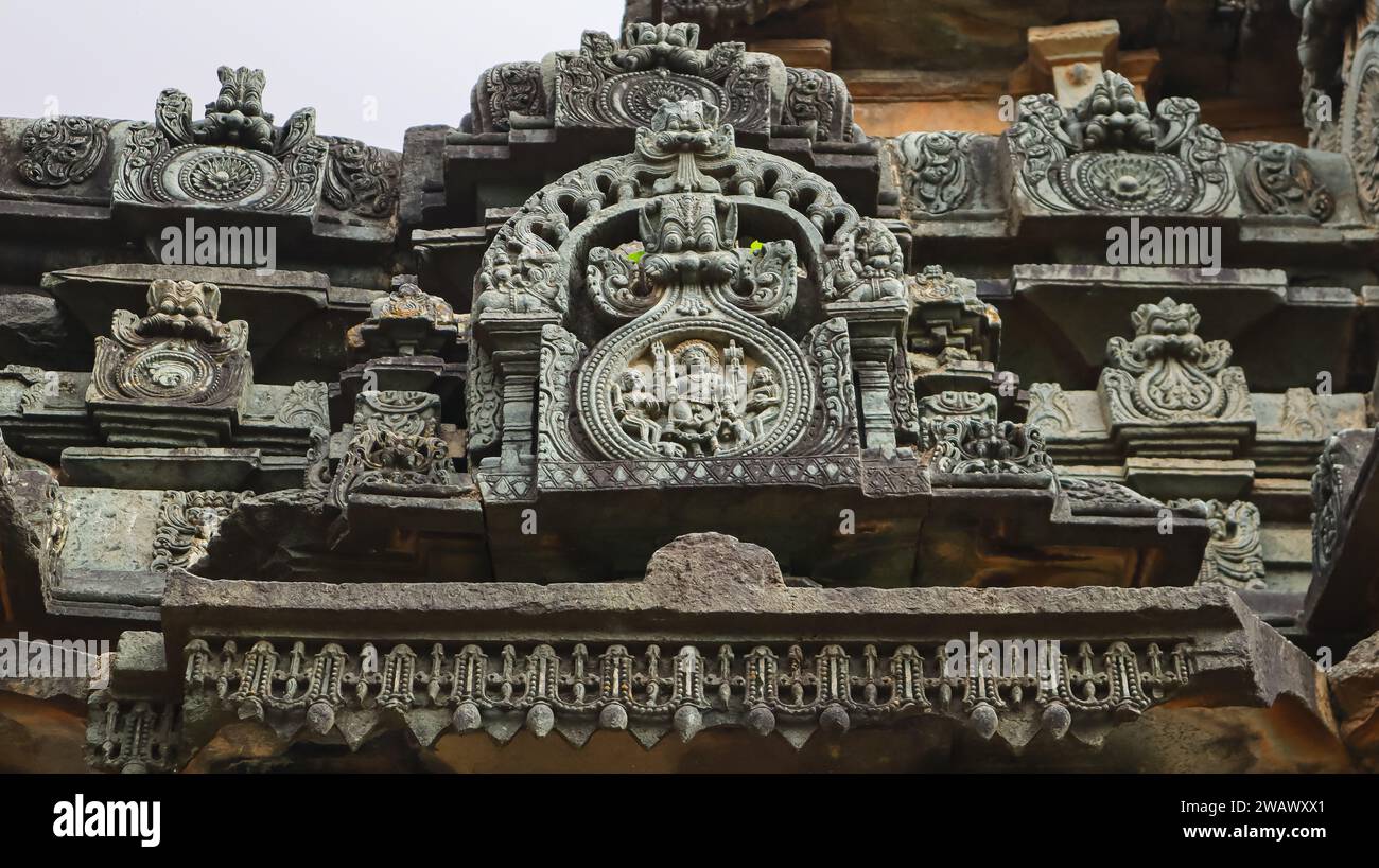 Beautiful Carving Details and Kirtimukha on the Kalleshwara Temple, it ...