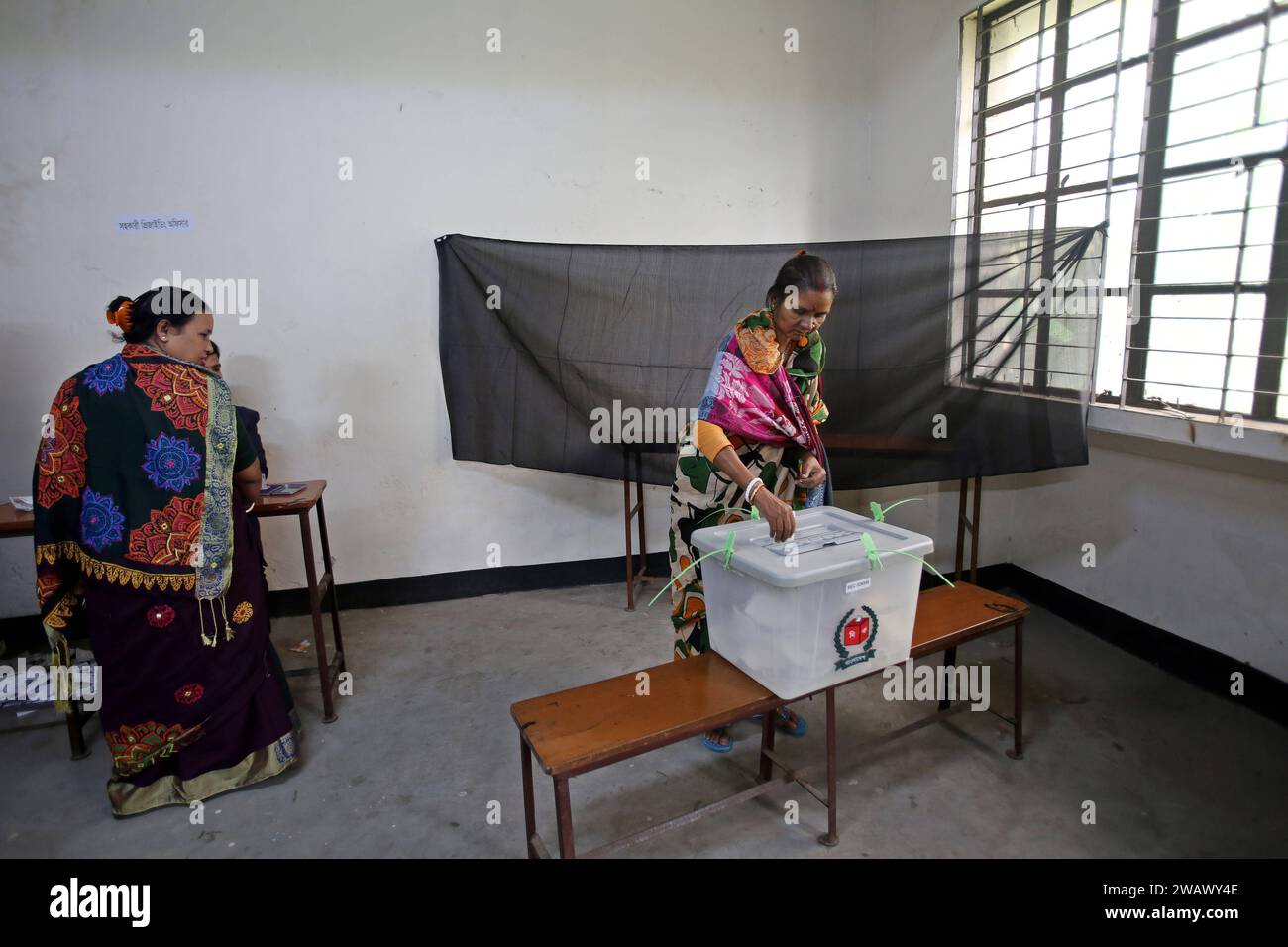 Wahlen in Bangladesch: Bevölkerung wählt neues Parlament People casts ...