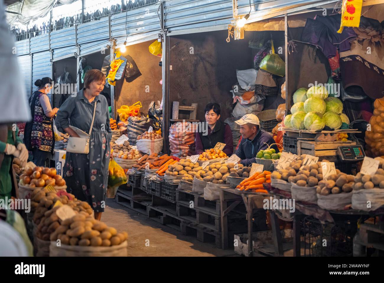 Stalls selling fruit and vegetables at the Osh Bazaar, Bishkek ...