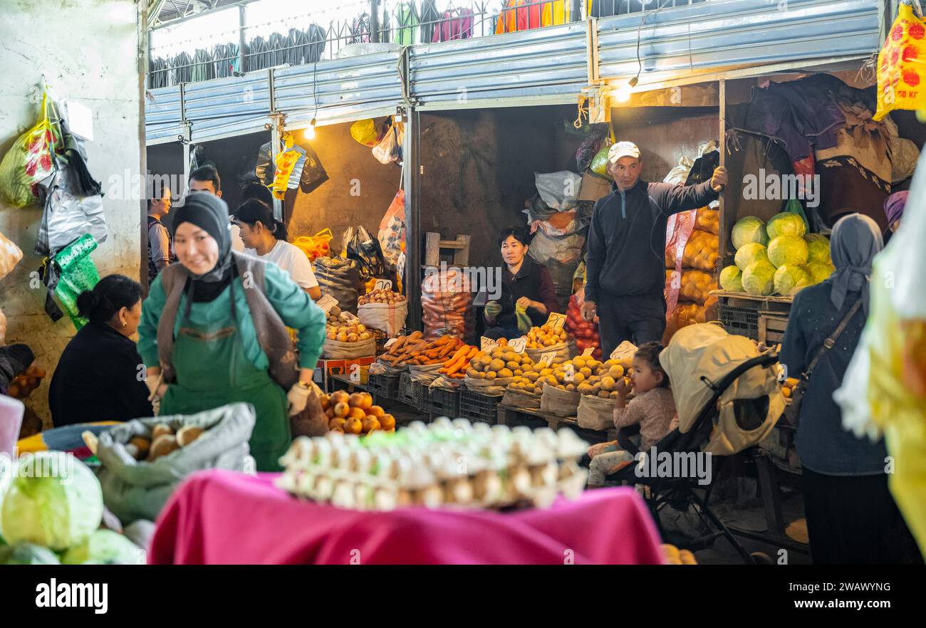 Stalls selling fruit and vegetables at the Osh Bazaar, Bishkek ...