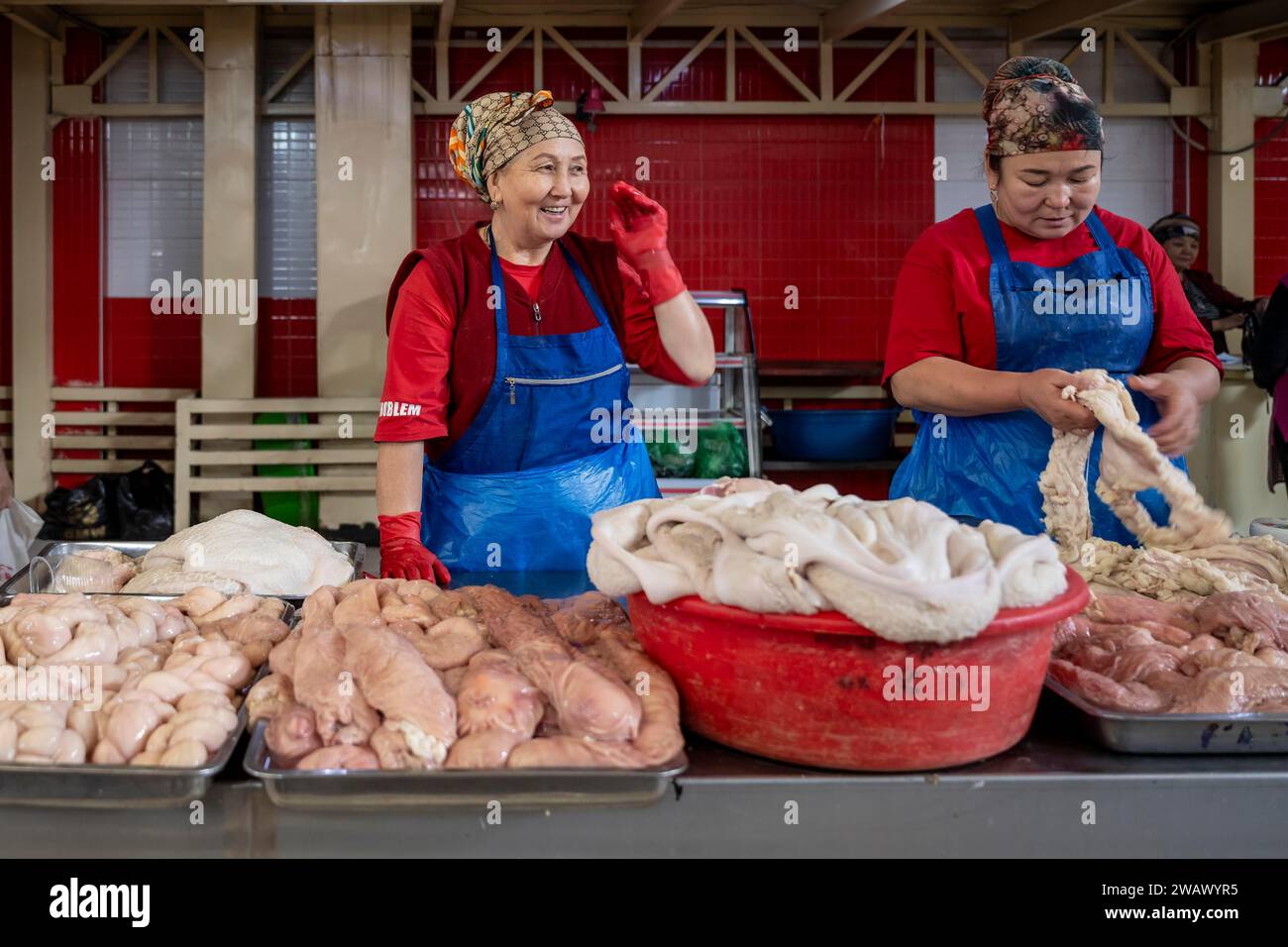 Women selling meat and entrails, butcher's shop with fresh meat, market ...