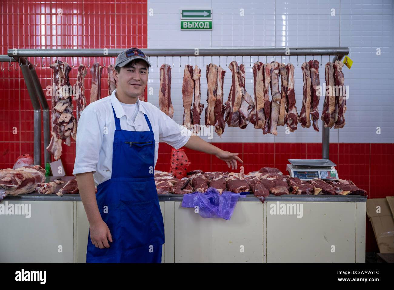 Fresh meat butcher hi-res stock photography and images - Alamy