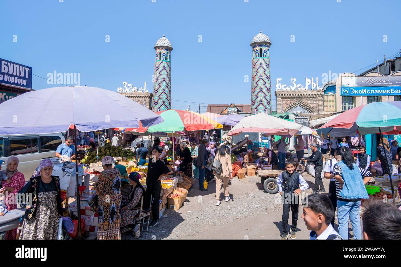 Market stalls at Uzgen Bazaar, Oesgoen, Osh region, Kyrgyzstan Stock ...