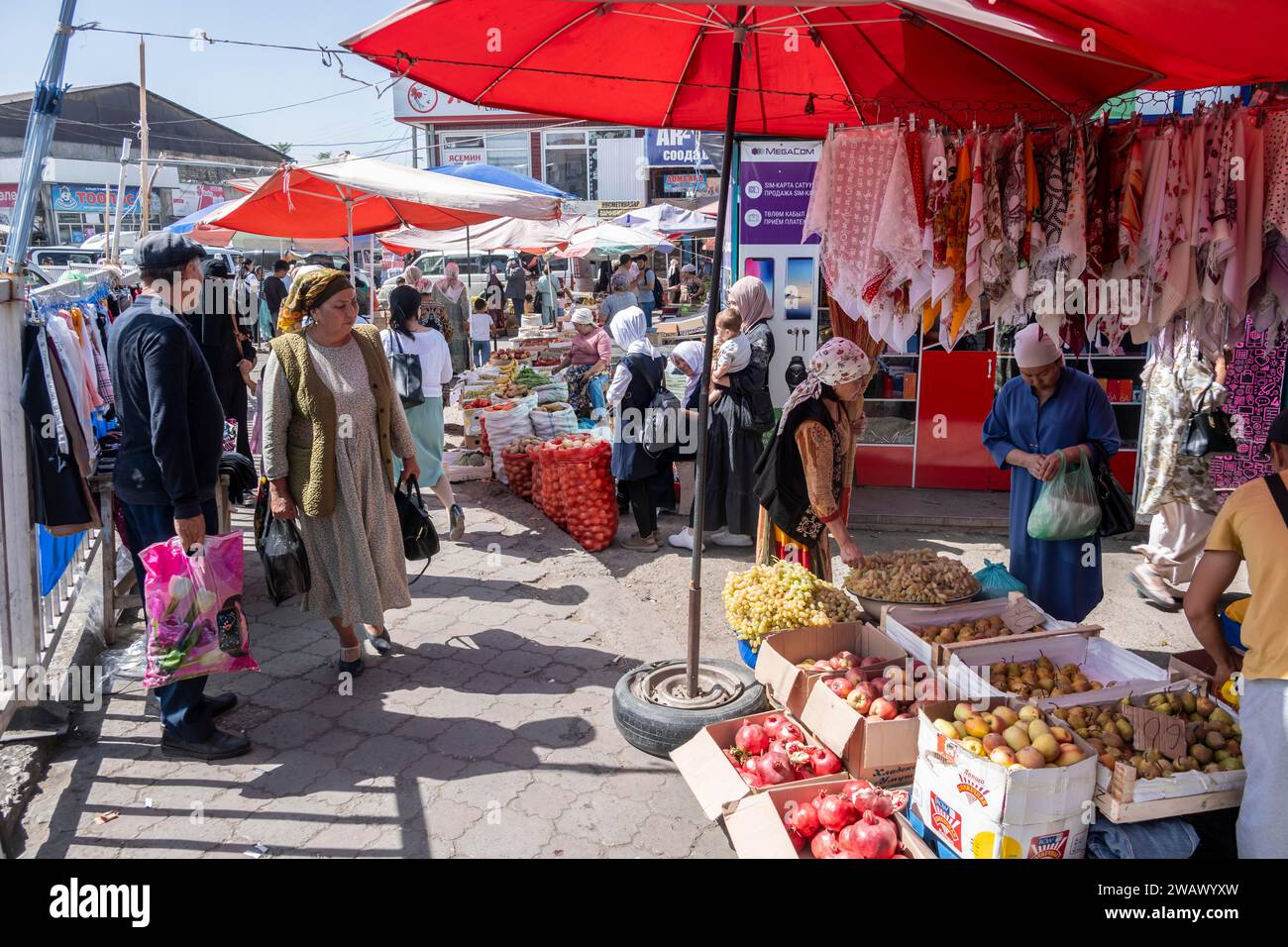 Market stalls at Uzgen Bazaar, Oesgoen, Osh region, Kyrgyzstan Stock ...