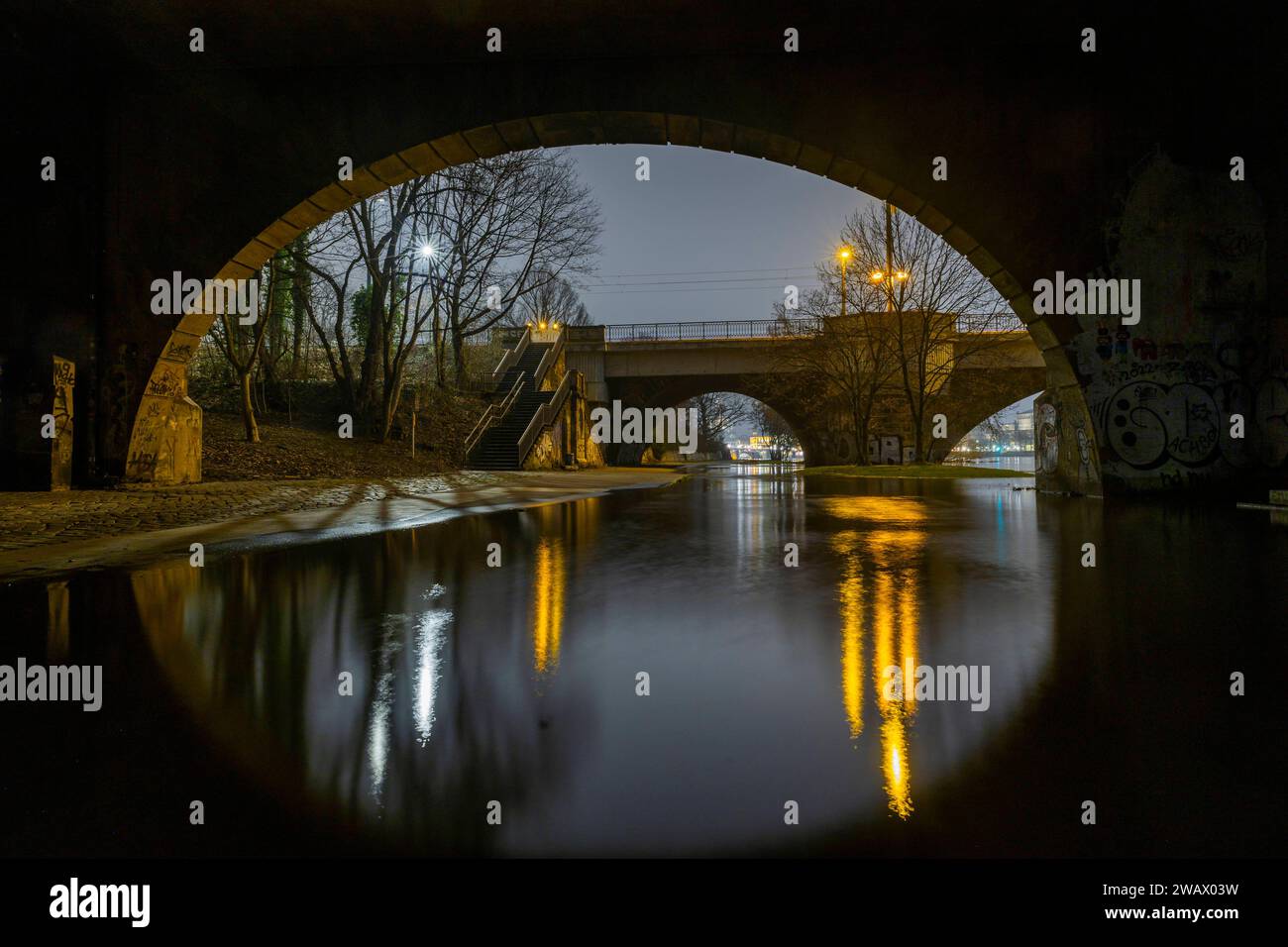 Elbehochwasser in Dresden Beim ersten Hochwasser des Jahres 2024, ist ...