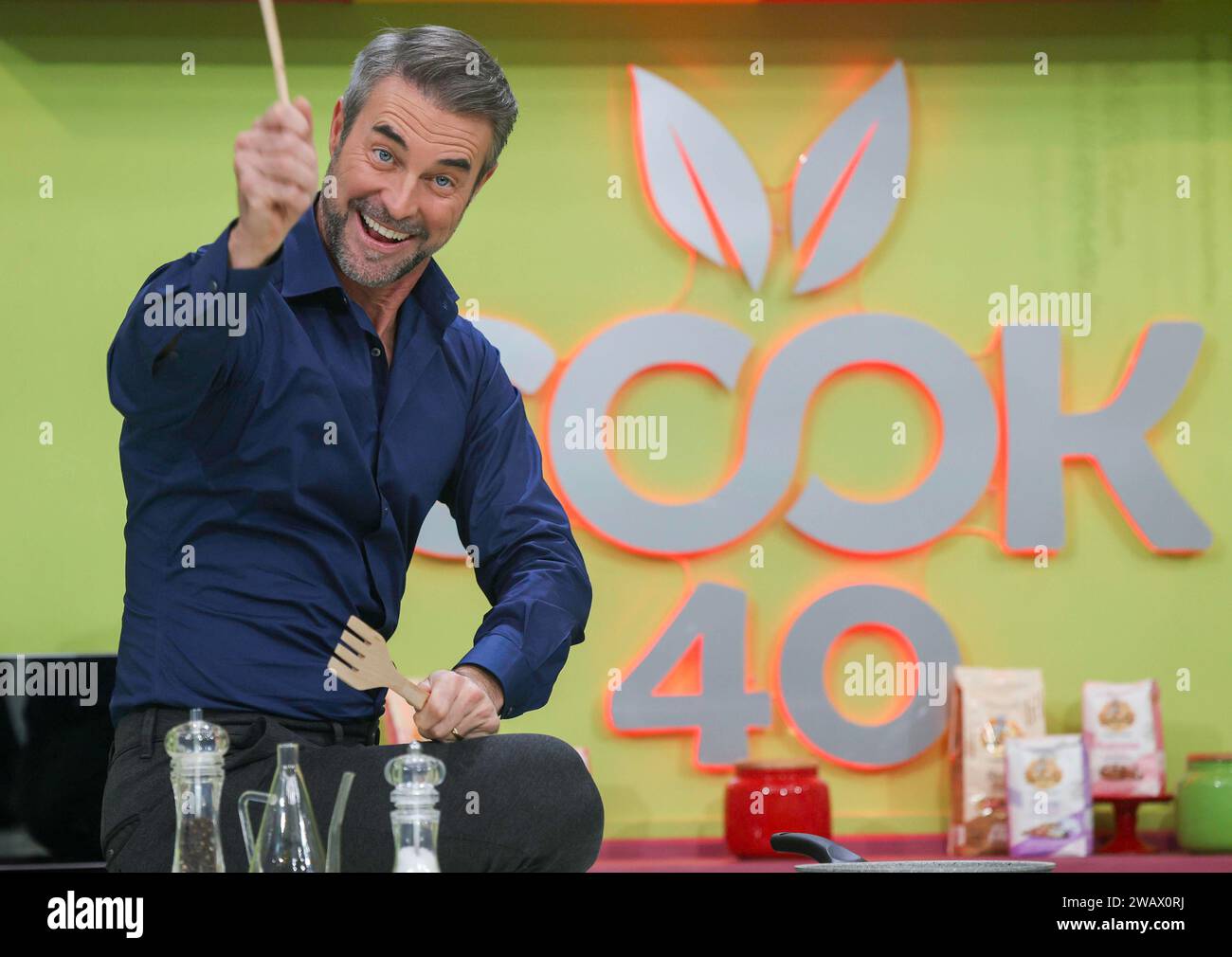 Programma televisivo hi-res stock photography and images - Alamy