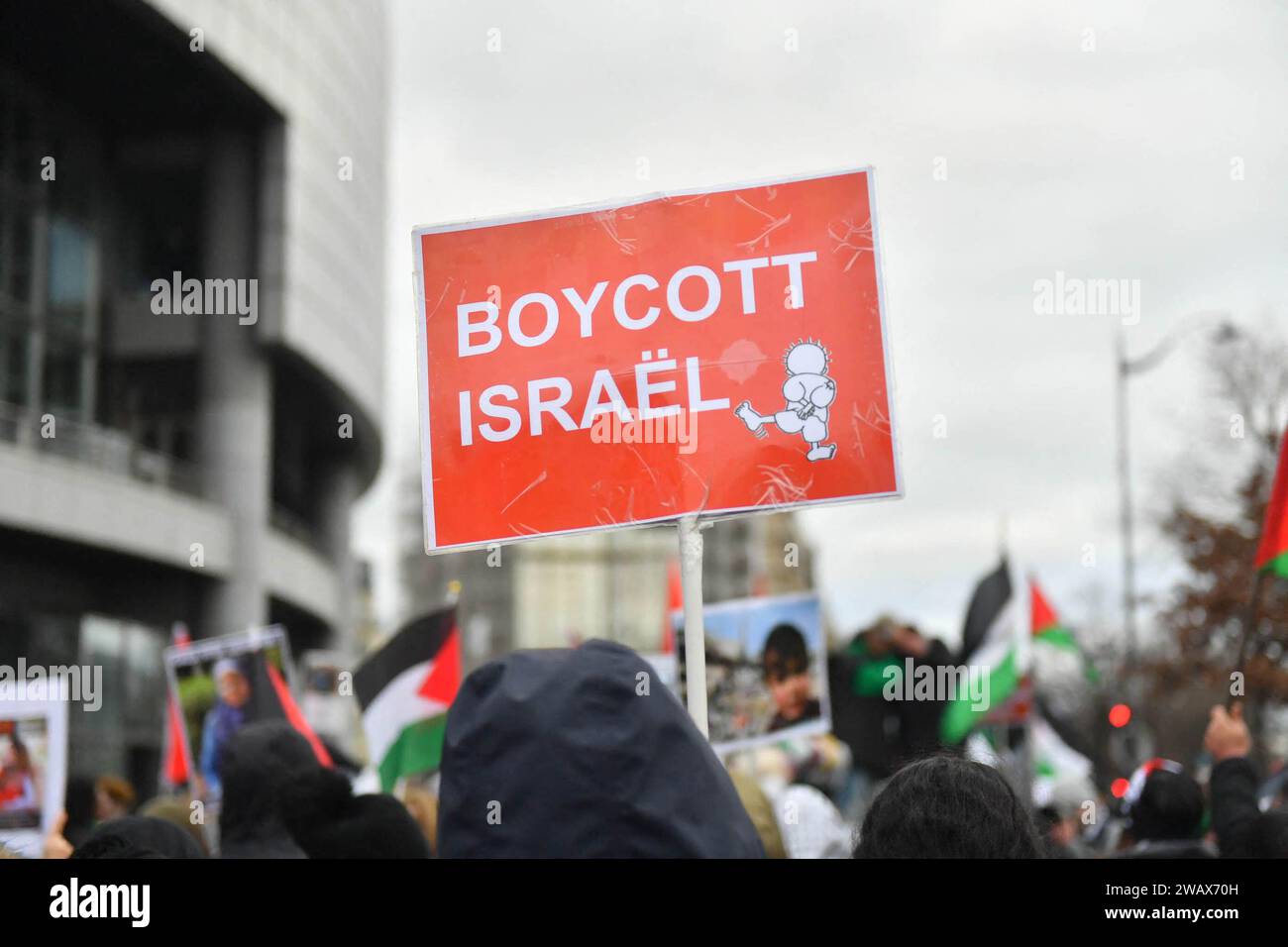 Paris, France. 07th Jan, 2024. Demonstration for ceasefire in Gaza and ...